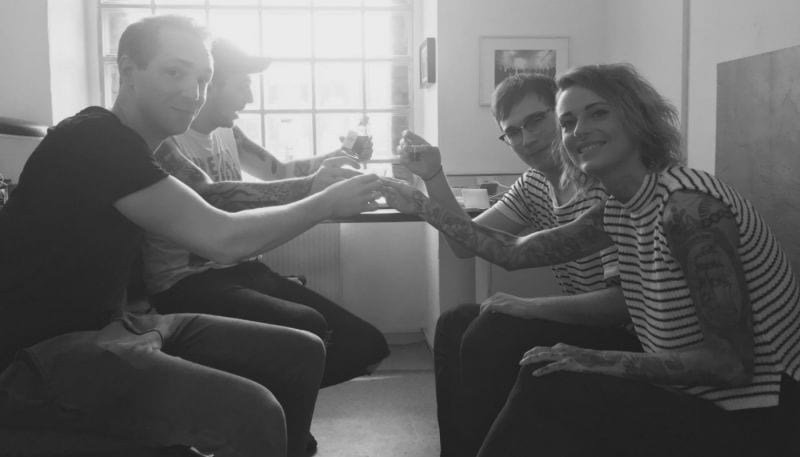 Zum Heiland mit Jennifer Rostock: "Immerhin wählen 80% nicht die AfD"