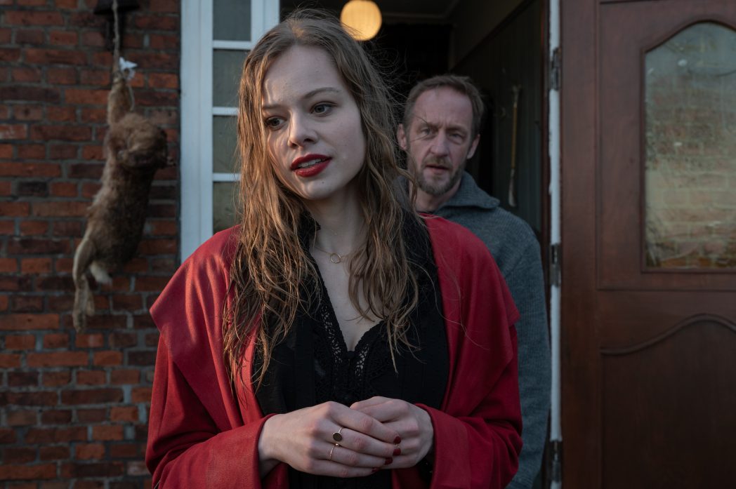 „Die Therapie“ von Fitzek als Serie: Emma Bading im Interview | ZEITjUNG